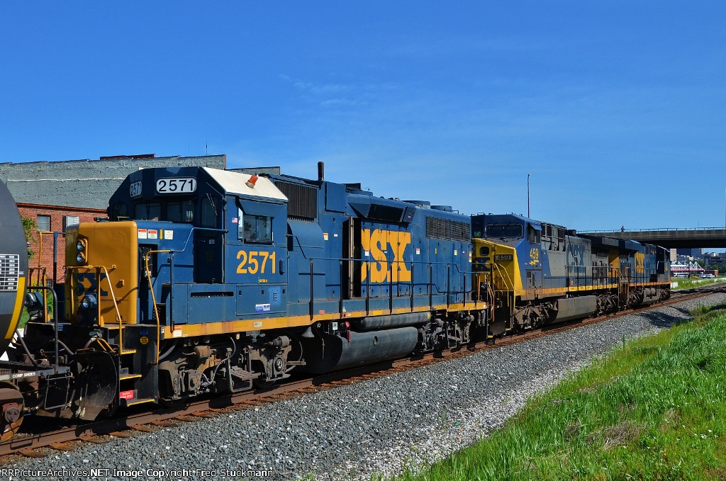 CSX 2571 was sleeping.